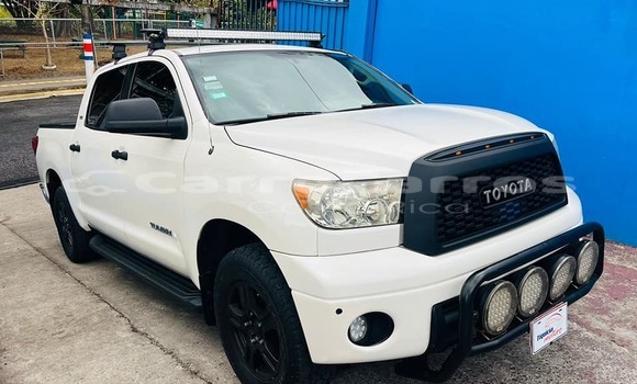 Comprar usados carro toyota tundra blanco en angeles en heredia ...